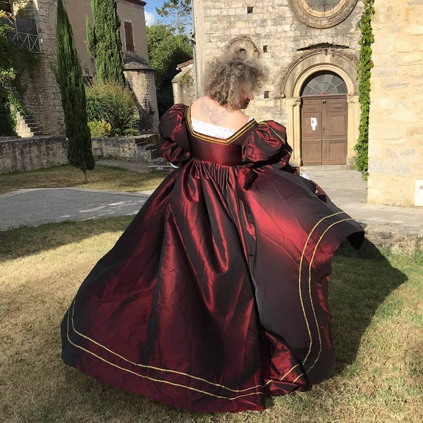 Dark Red Renaissance Dress, 1500s Renaissance Gown, Borgia Taffeta ...