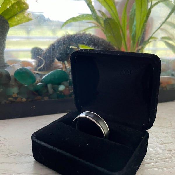 14K Gold Hammerschlag Ehering 6 MM 14K Herren rustikaler Ehering 14K ...