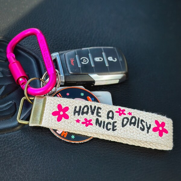 Daisy Keychain Wristlet / Key Fob / Have a Nice Daisy Keychain / Key ...