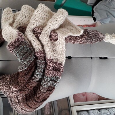 Keyhole Scarf KNIT PATTERN Beautiful Scarf Gift for Her Crochet Scarf ...