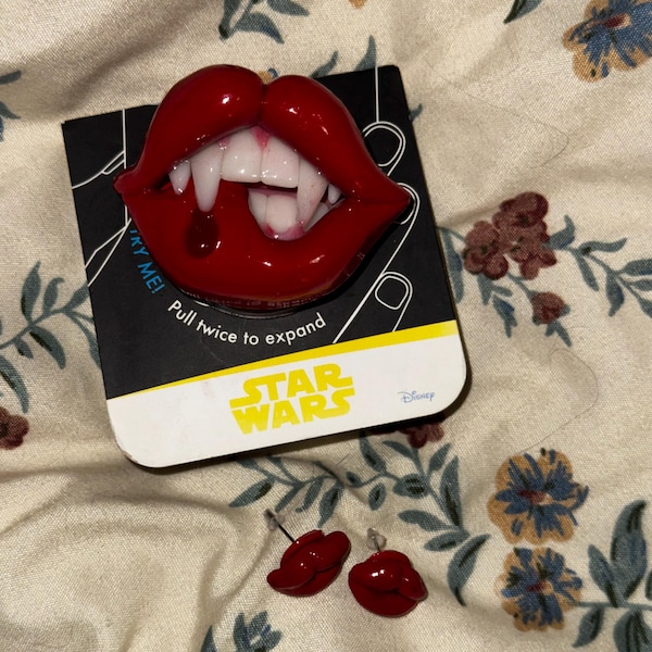 Red Vampire Lips Magsafe Popsockets Phone Grip With Fang Bite and ...