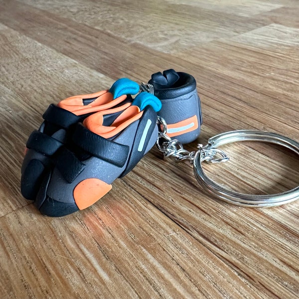 Custom Handmade Rock Climbing Shoe Keychain Personalized Climbing Gift ...
