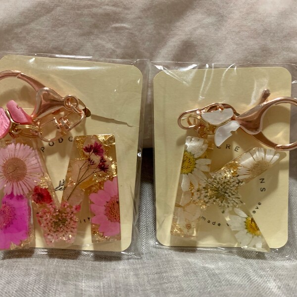 Resin Floral Keyring With Butterfly Charm / Floral Keychain/ Custom ...