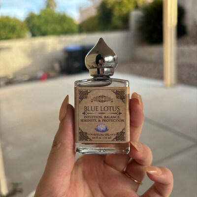 Victorian Rose Witch™ Love & Lust Rose Perfume Ritual Oil Love Witch ...