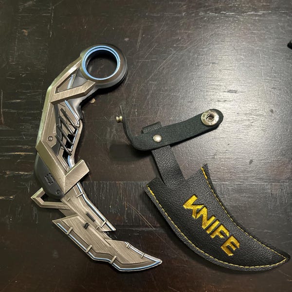 Valorant Yoru Butterfly, Valorant Yoru Comb, Custom Valorant, Trainer ...