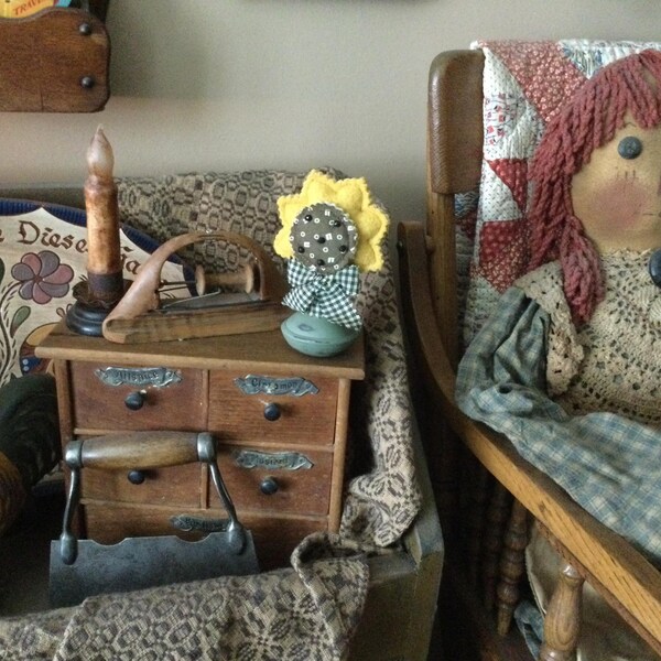 Primitive Rusty Pantry Can, Folk Art Crow Sunflower, Shelf Sitter ...