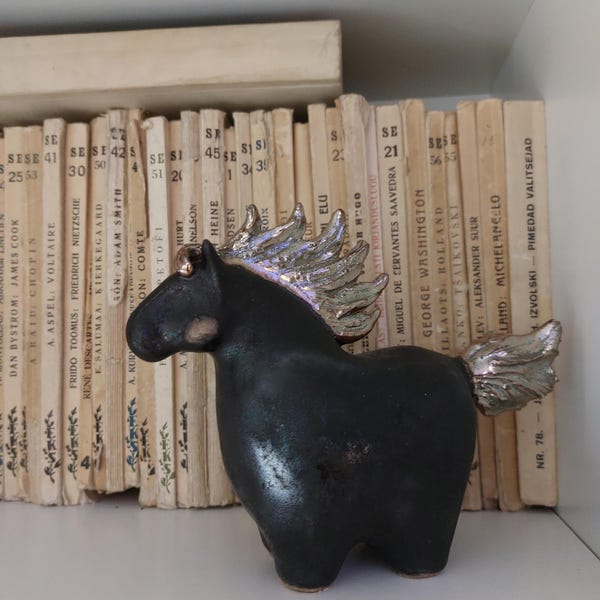 Set of Wolves. Gray Ceramic Howling Wolf. Handmade Ceramic Wolf. - Etsy