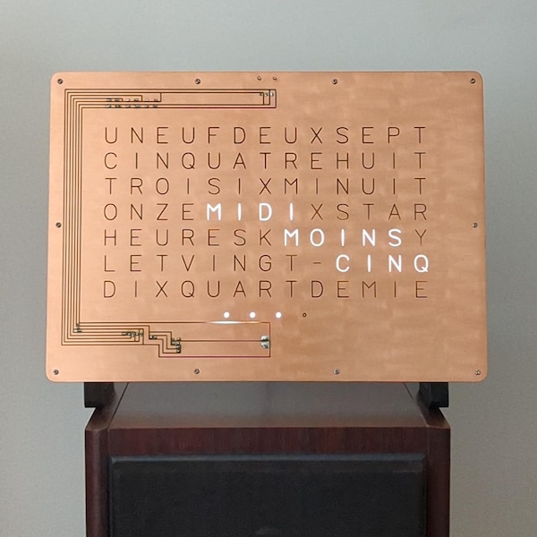 Word Clock Design LED Letters Italian Text Orologio Living Room ...