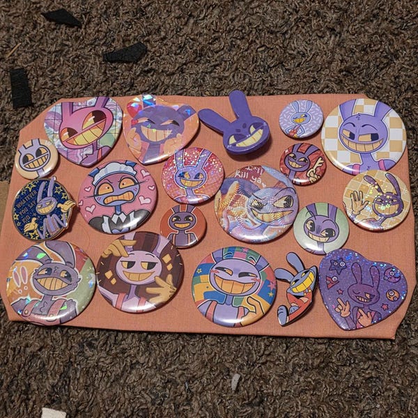 The Amazing Digital Circus Holographic Heart Pins!! Pomni, Caine ...