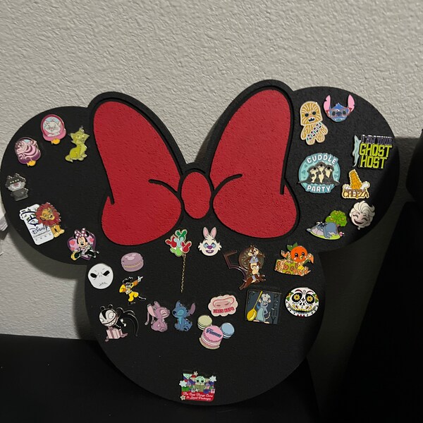 Minnie Mouse Cork Board With Engraved Detailing. Minnie Mouse Pin ...