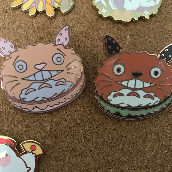 Big Bad Batsy - Bat Head Trick or Treat Pail - 1.75" Hard Enamel ...