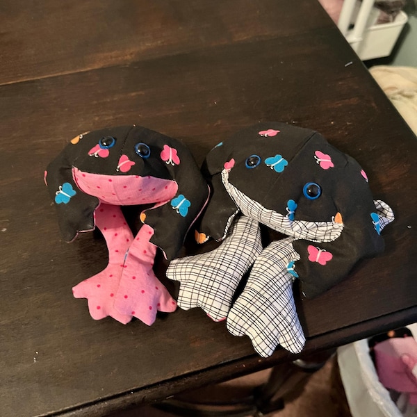 Beanbag Frog Sewing Pattern: Easy DIY Stuffed Animal (PDF Download) - 2 ...