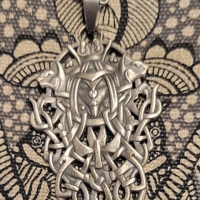 Celtic Morrigan Goddess Three Ravens Morrighan Triskelion Triskele ...