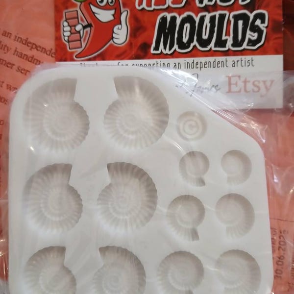 The Traitors Shield UK & USA Edition - Prop Replica - Fridge Magnet ...