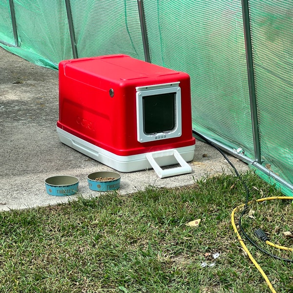 The Best Heated Stray Cat House | Outdoor Feral Cat Shelter | Cooler ...