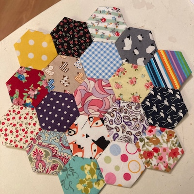 DIY Hexie Bumble Bee English Paper Piecing Kit With Pre-cut Fabric ...