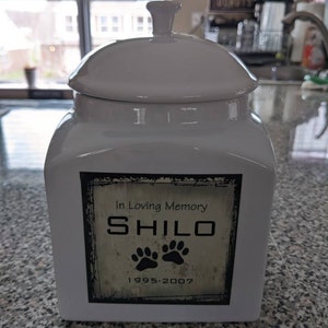 In Loving Memory Tree Personalized Round Magnetic Sign Set | Etsy