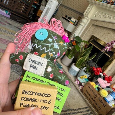 Keychain/charm Stress Relieve Voodoo Doll With Back Pocket Dammit Doll ...