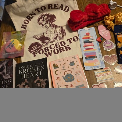 Mega Book Lovers Box - Etsy