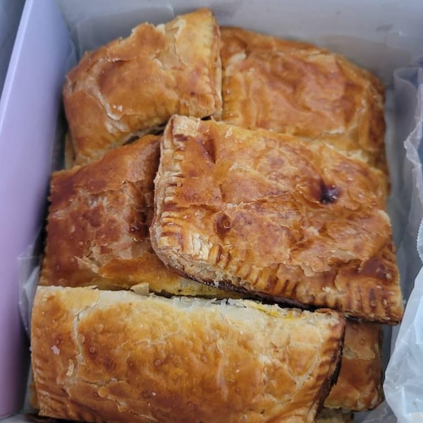 Freshly Baked Haitian Pâté – Chicken, Turkey, Codfish, Beef, & Veggie ...