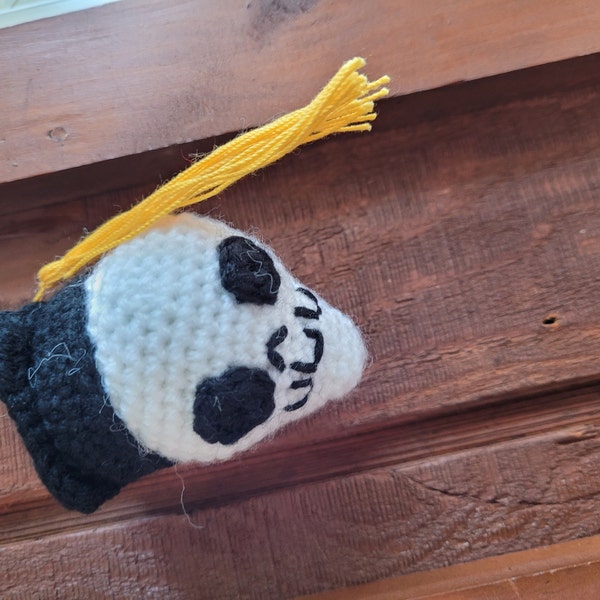 Halloween Crochet Patterns Skull Keychain, Graduation Crochet Skull ...
