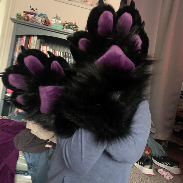 Furry Paws With Star Pattern and Colorful Style | Fluffy Fursuit ...
