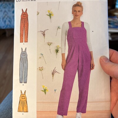 Simplicity S1800 Sewing Pattern, Misses & Plus Size Halter and Open Neckline Semi Fitted Dresses ...