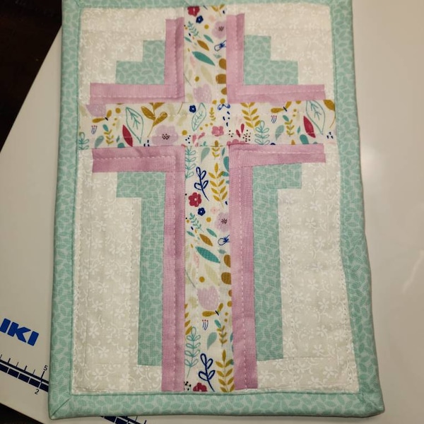 Log Cabin Cross Mug Rug Pattern - Etsy