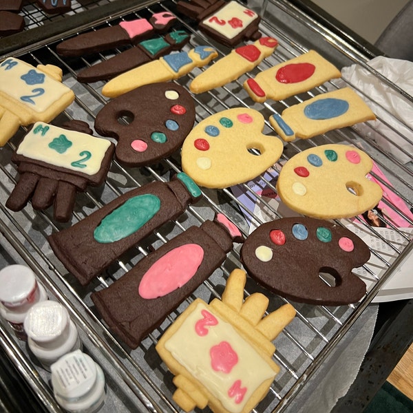 Easel Stand Cookie Cutter | Eat Paint Love | Artist Biscuit Cutters Fun ...