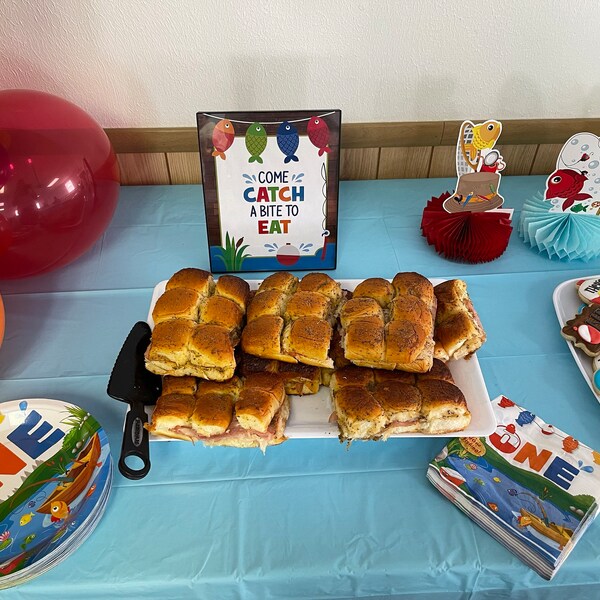 Catch a Bite Sign, Fishing Table Sign, Fishing Party Food Signs ...