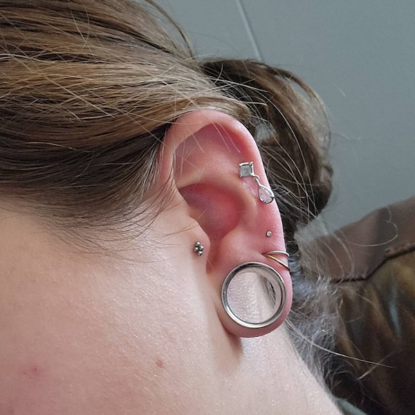 NEW ‣ 18G/16G Tiny Twisted Rope Cartilage Clicker • Helix Clicker Hoop ...