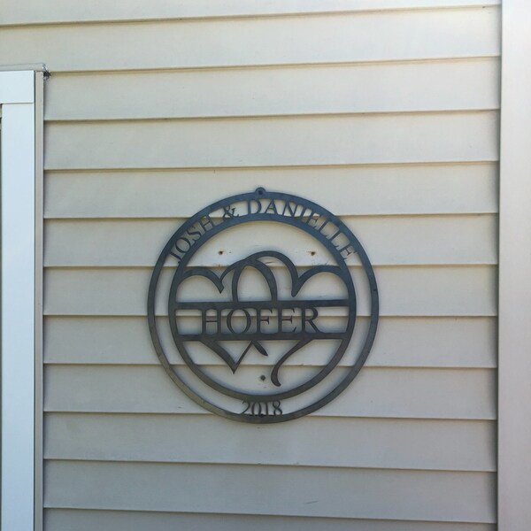 Custom Family / Wedding Sign - Intertwined Hearts - Etsy