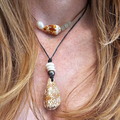 Hawaii Sunrise Shell Necklace, Niihau Shell Jewelry, Laiki Shells ...