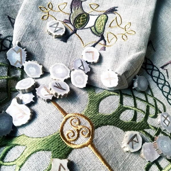 Rune Casting Cloth With Yggdrasil Tree. Elder Futhark. 20'' (52 Cm ...