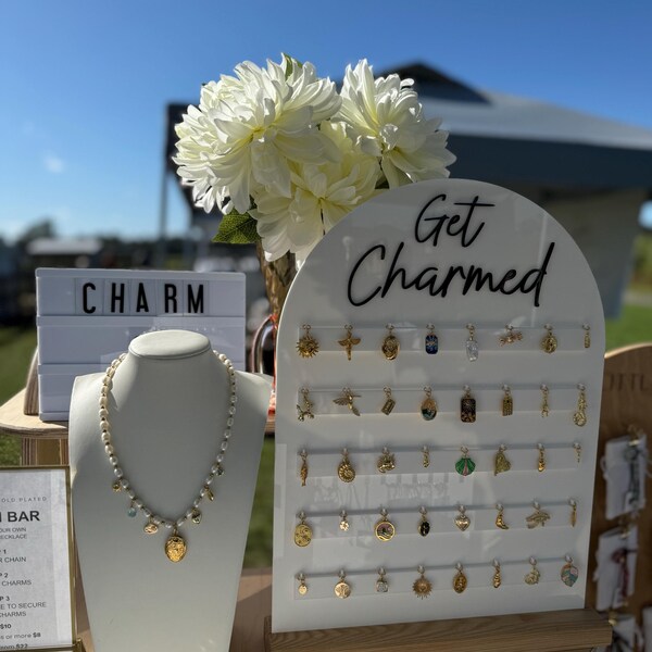 Mini Charm Bar 20 Hooks for Charms, Tabletop Vendor Display, Acrylic ...