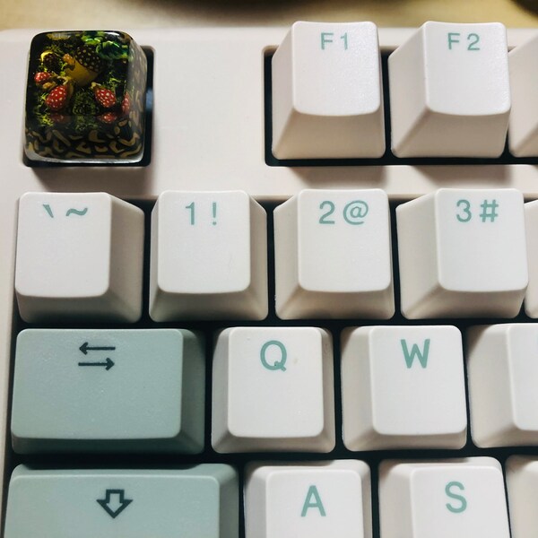 Summer Mushrooms Keycap, Artisan Keycaps, Clear Novelty Keycap ...