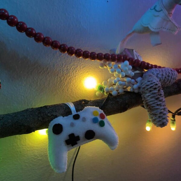 Video Game Controller Christmas Ornament in WHITE Felt Holiday Home ...