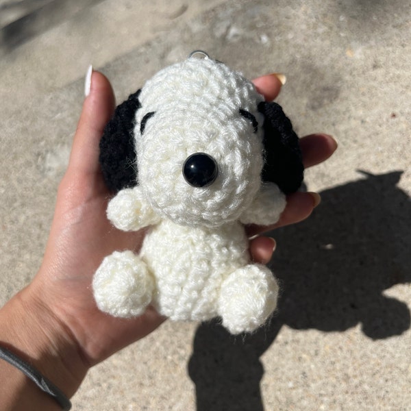 Crochet Plush Peanuts Snoopy Keychain / Pocket Pal - Etsy