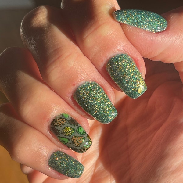 Basilisk- Dip Powder, Dip Powder for Nails, Acrylic, Iridescent, Green ...