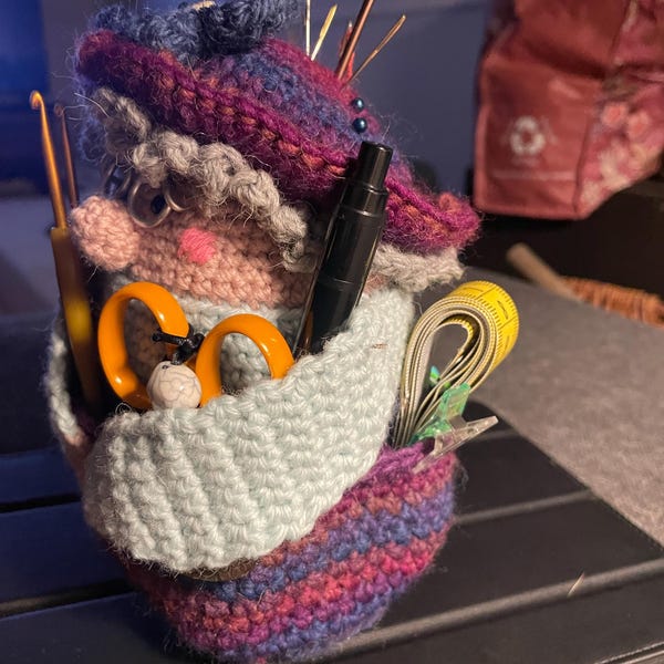 Granny Helper Crochet Pattern - Etsy
