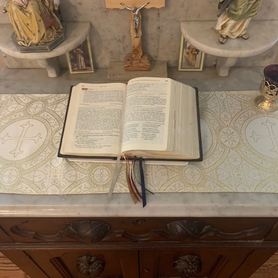 Home Altar Catholic Liturgical Runner Gold White Metallic Gold 2 Sizes ...