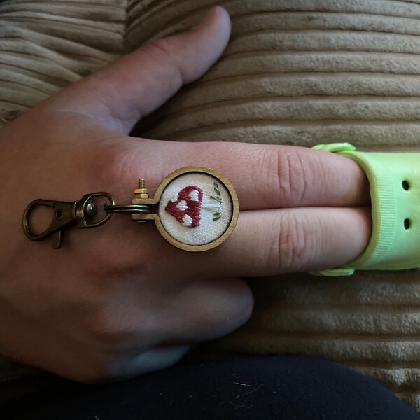 Embroidered Hoop Keychain, Hand Embroidered, Mini Wooden Hoop, Black ...