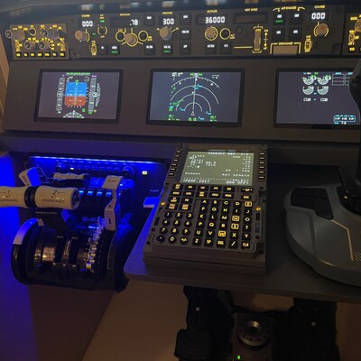 Honeycomb Alpha Yoke, Honeycomb Bravo Throttle and Logitech Panel ...