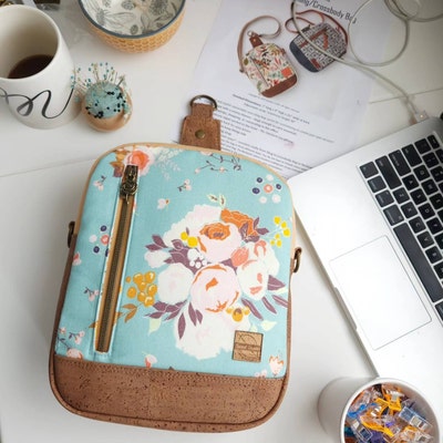 Pebble Sling Bag PATTERN, Ladies Sling Bag Pattern, Convertible ...