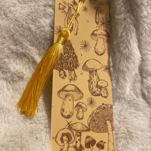 Bows and Mistletoe Bookmark/ Holiday Bookmark/ Mistletoe Bookmark/ Red ...