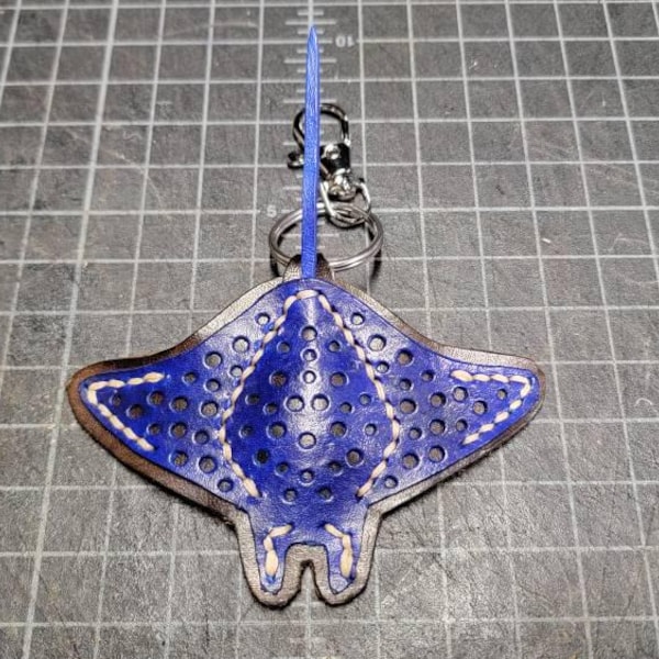 Manta Ray Leather Bag Charm Pattern and Illustrated Tutorial - Etsy