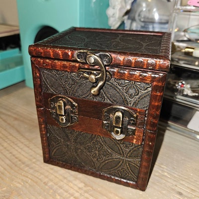 Wooden Case Chest for Collectible Fantasy Coin Dice Counter Card Games ...