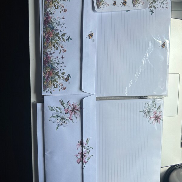 Beautiful Watercolor Lilies Flowers Unlined or Lined 50 Sheets 8 X 10 ...