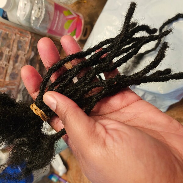 Extra Small Human Loc Extensions 50 Locs per Bundle in 1b and Medium ...