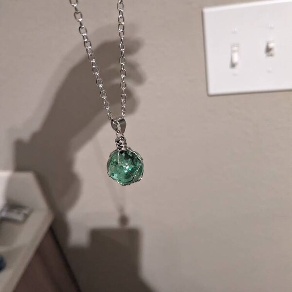 FFVII Glowing Holy Materia Necklace - Final Fantasy VII Inspired Glow ...